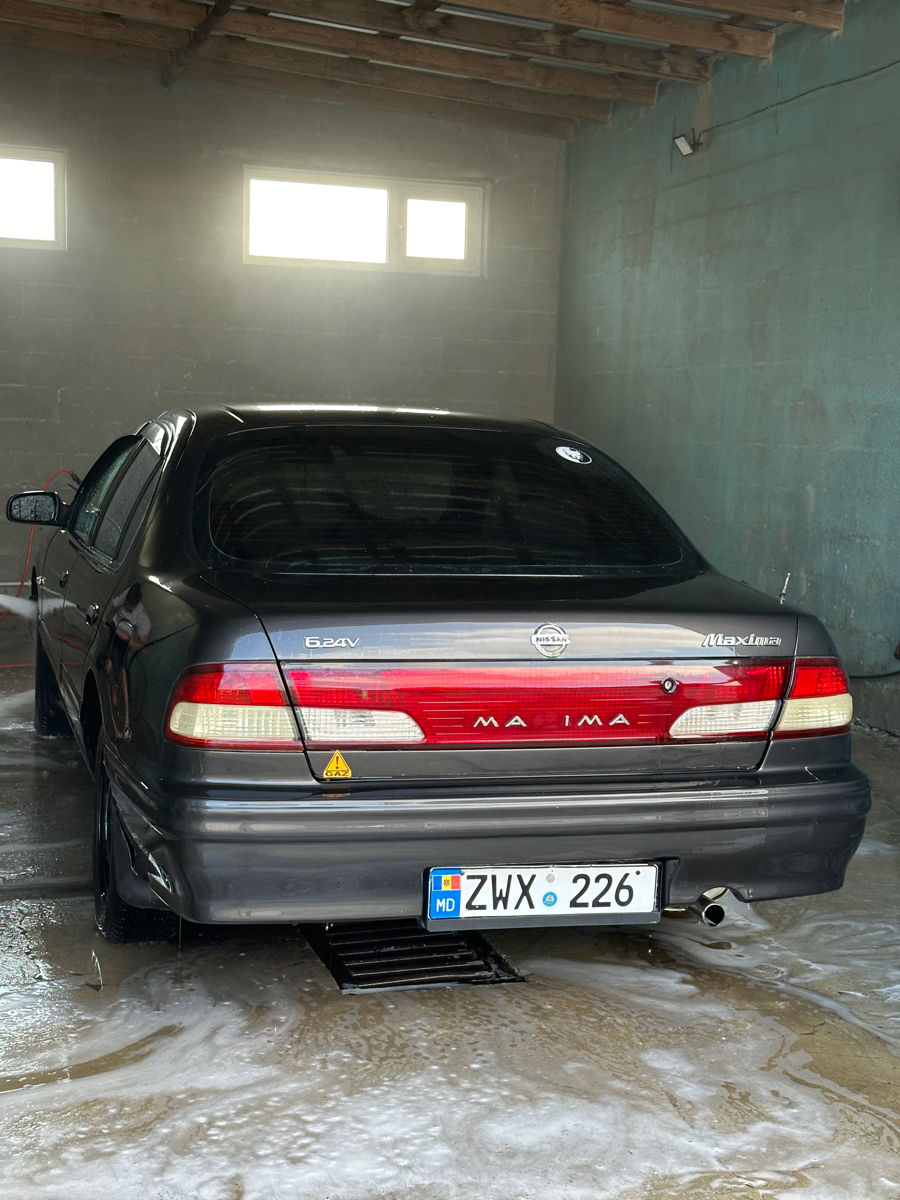 Nissan Maxima