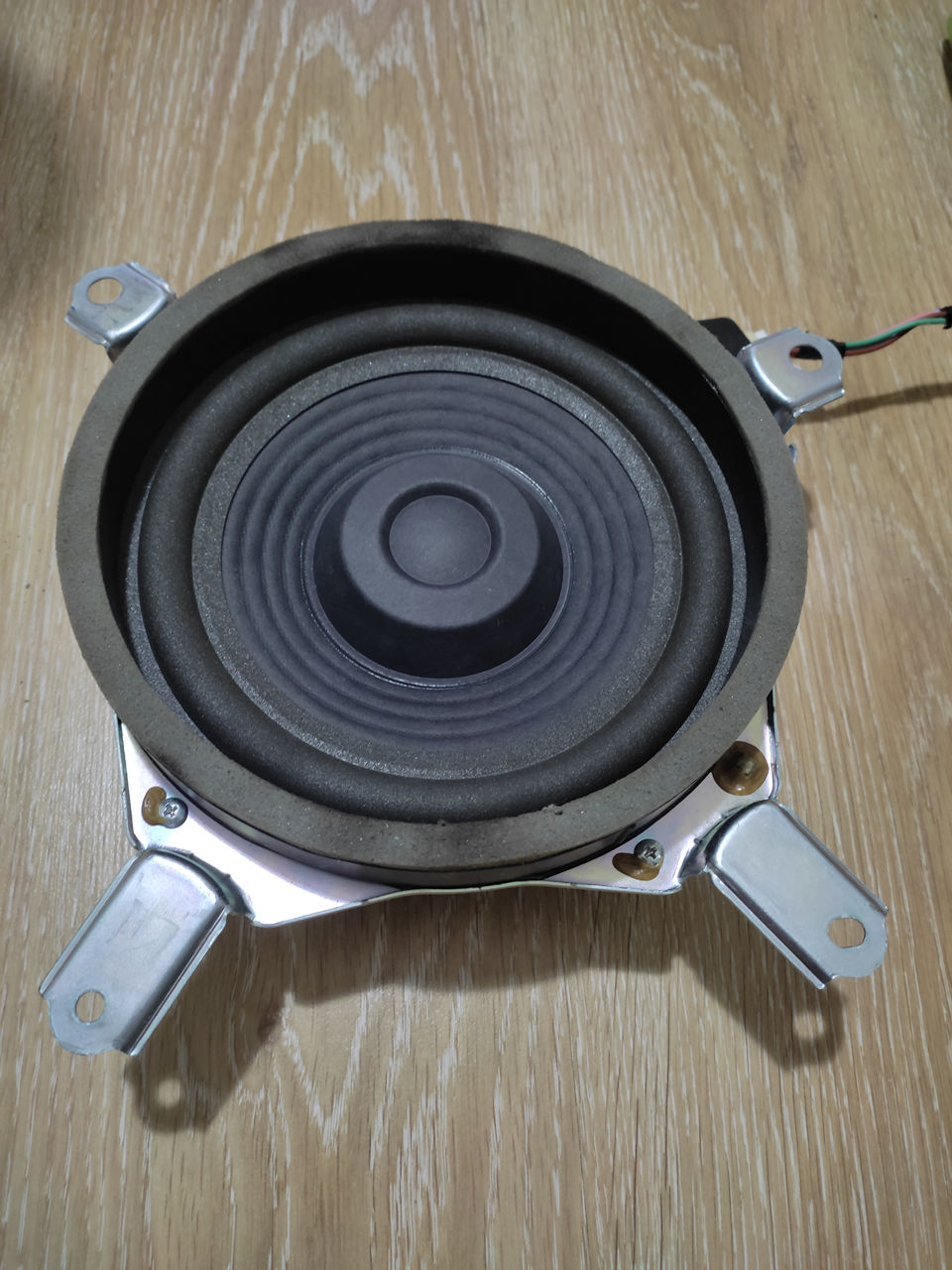 Subwoofer Lexus IS
