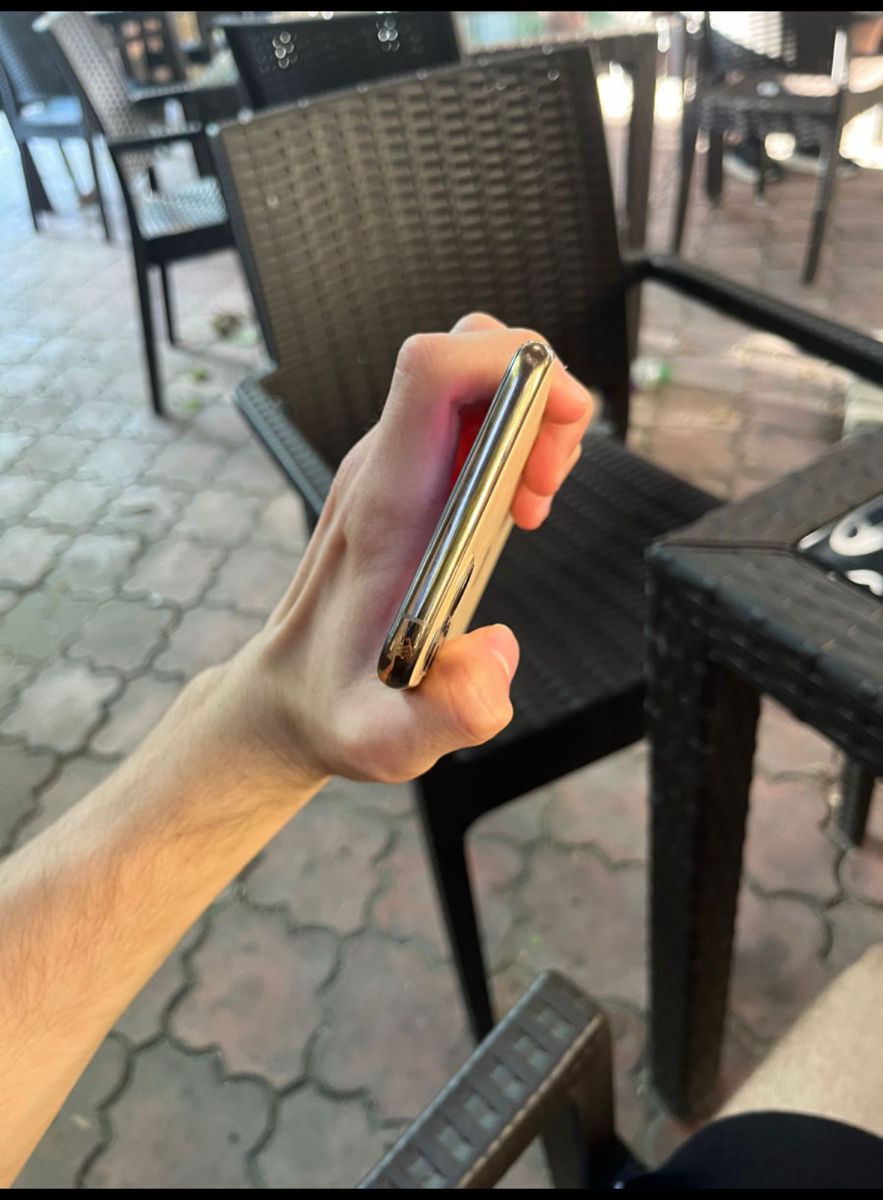 iPhone 11 Pro Max Gold