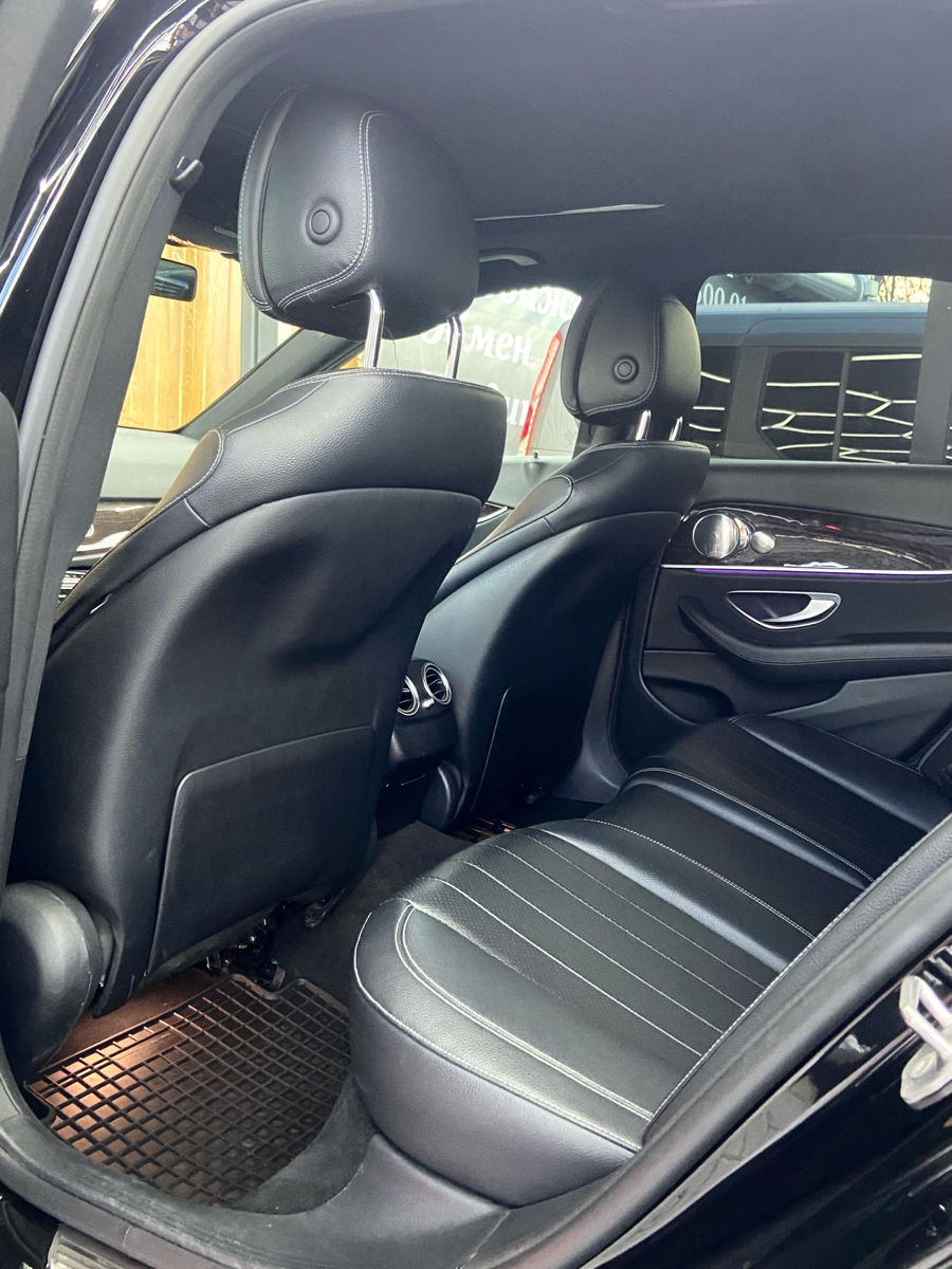 Mercedes E-Class an. 2016 cu rulaj 190000 km, Benzină, 24999