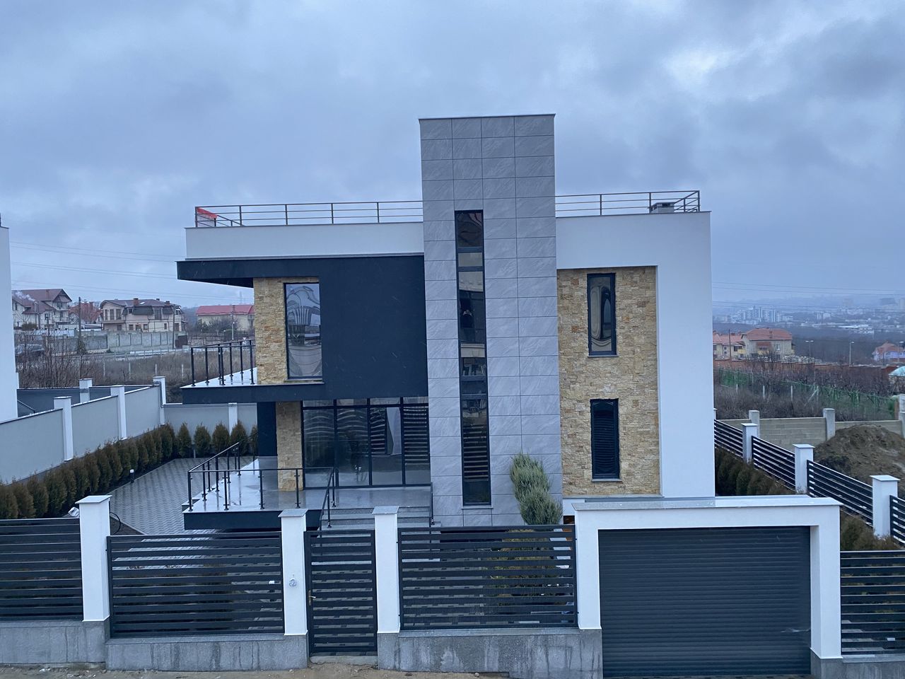 Casa in stil hi tech de la proprietar