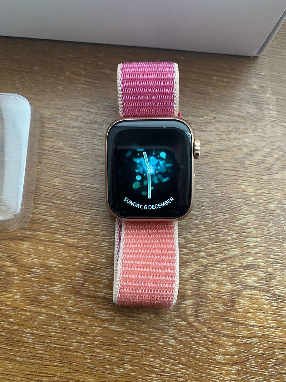 Apple Watch Series 5 40mm pink