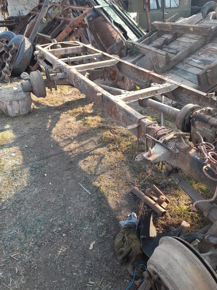 Se vinde rama pentru cisterna