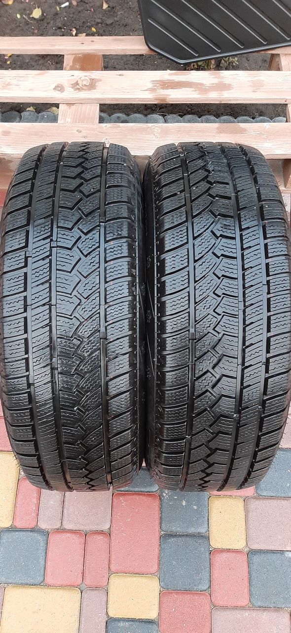 Резина 225/60 R-17 б/у зимняя