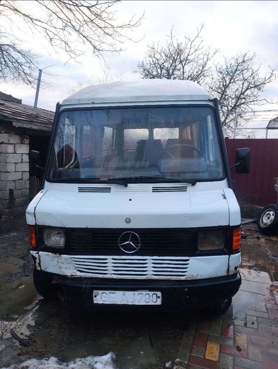 Mercedes 310