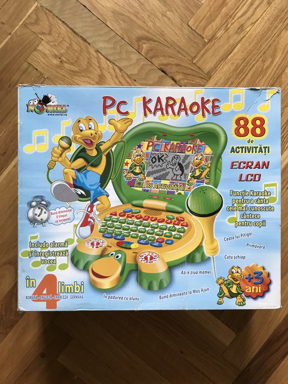 Testoasa PC Karaoke in 4 limbi.