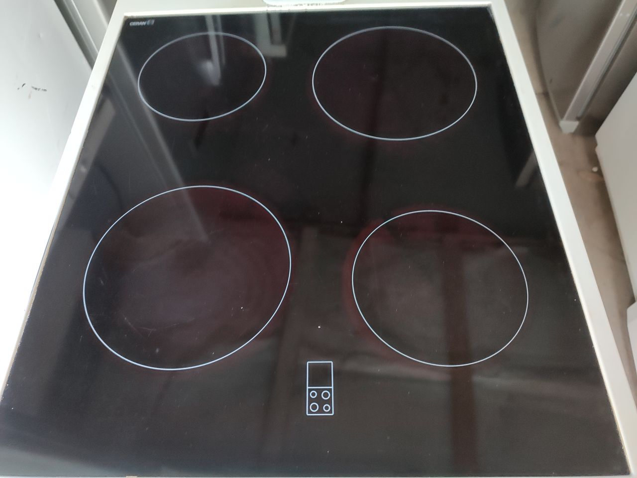 Электро варочная панель и духовка.