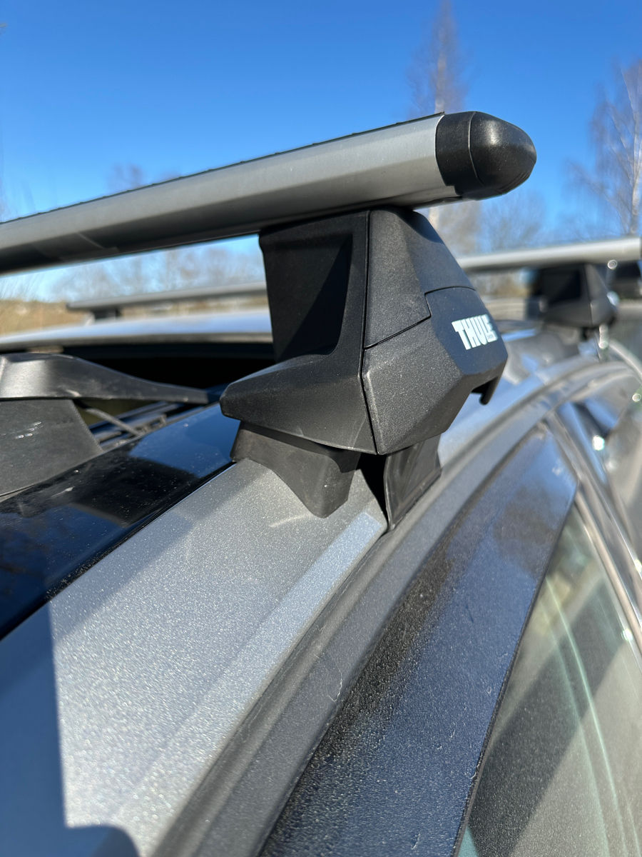 Thule Wingbar Evo>> Volkswagen Golf 7 GTE Hatchback 2013-2019