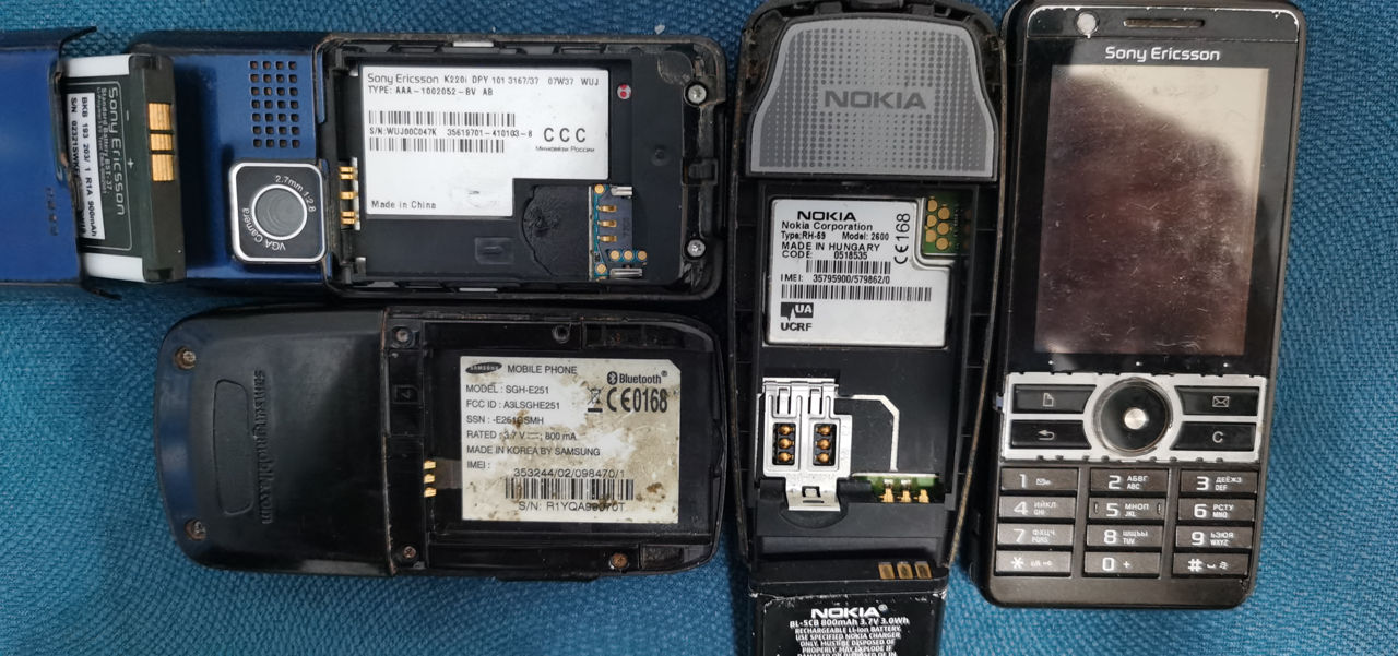 vind retro telefoane samsung sgh-251, nokia 2600, sony ericsson k770 ...