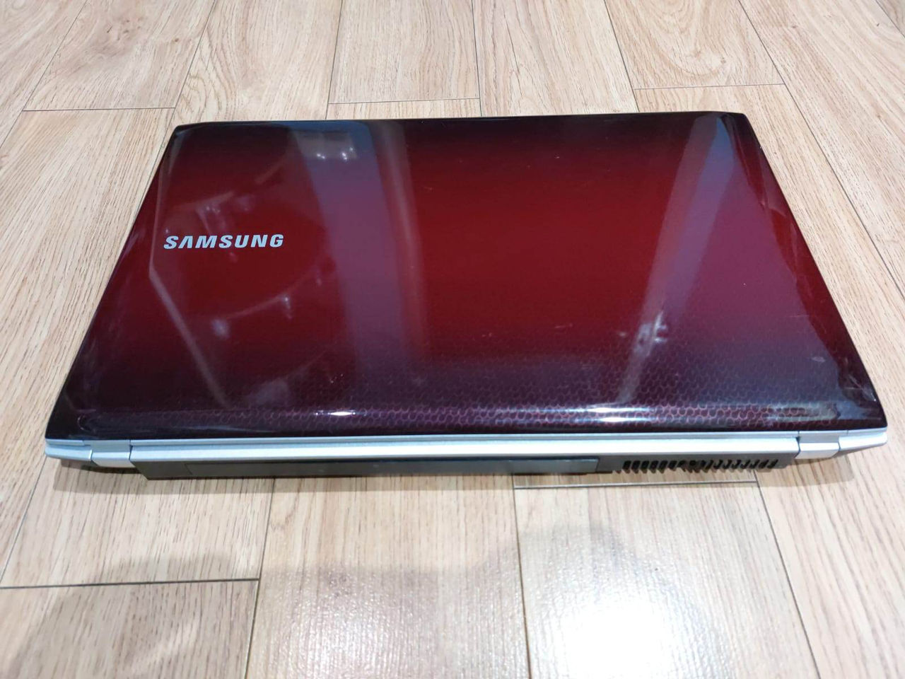 Samsung intel i3 4Gb Ram 500Gb HDD Displey 17.3