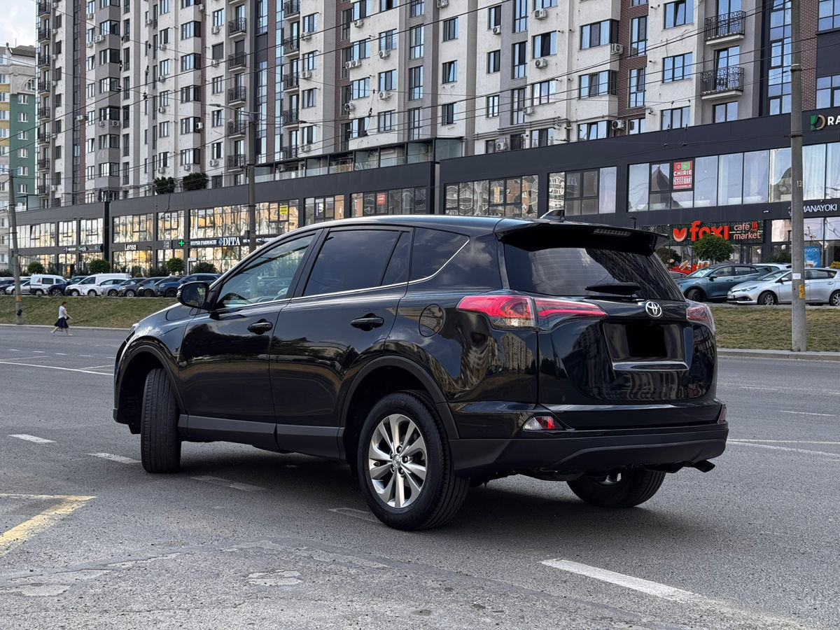 Toyota Rav 4 2016 г. с пробегом 159000 км, Бензин, 13300