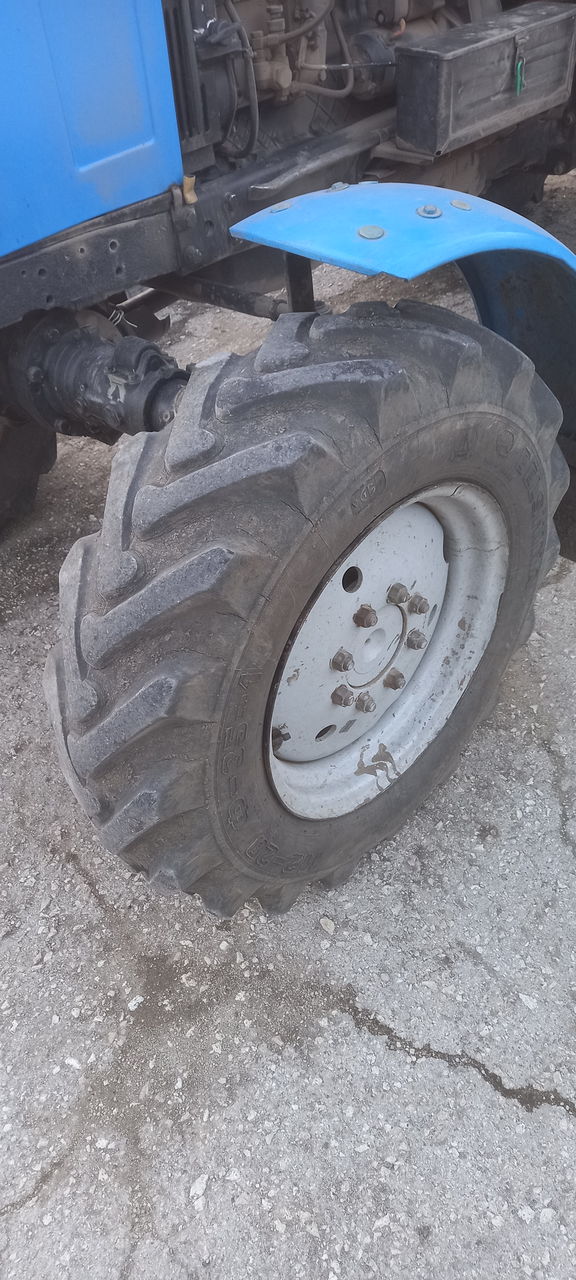 Продам резину мтз 82