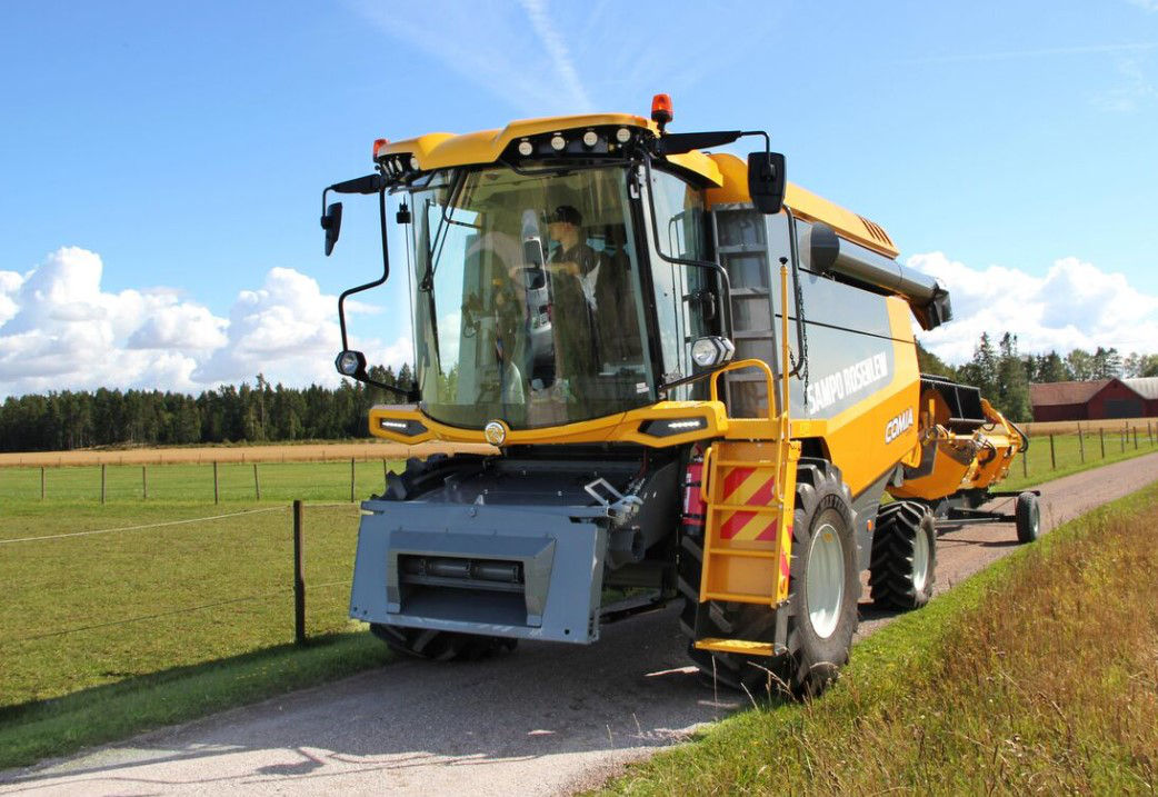 Schimba combina veche pe una noua! Sampo Comia C8 (210c.p.)