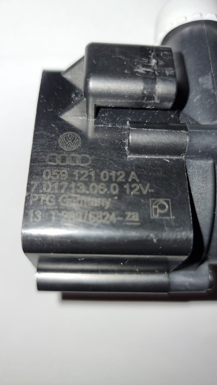 Водяная помпа, насос, Water Pump VW Audi 059121012A 06D121601 ...