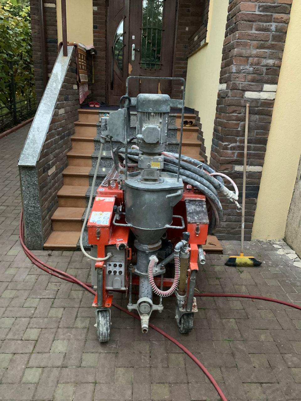 Pompa de tencuit 220v штукатурная станция