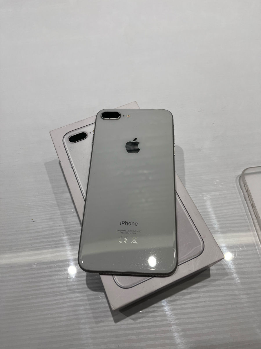 iPhone 8 plus 64 gb