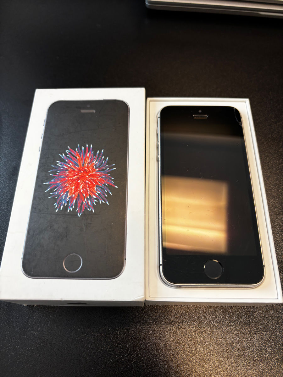 iPhone SE (1st generation)