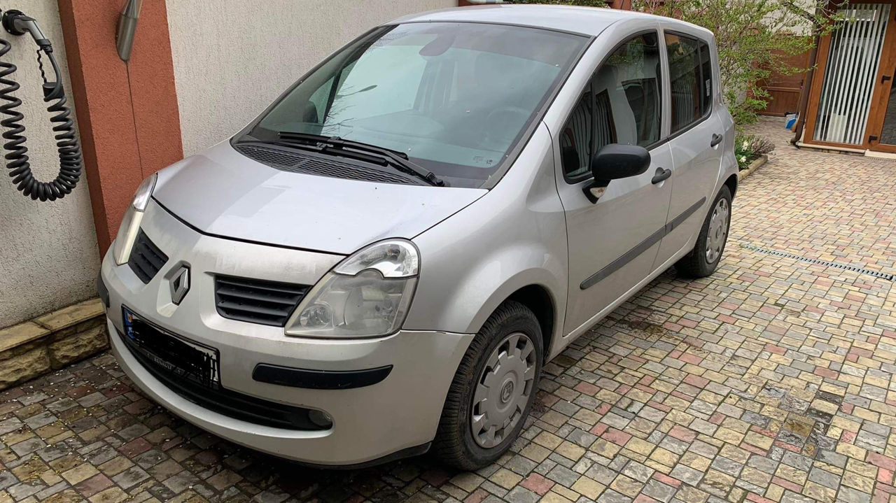 Renault Modus an. 2006 cu rulaj 260000 km, Diesel, 3750