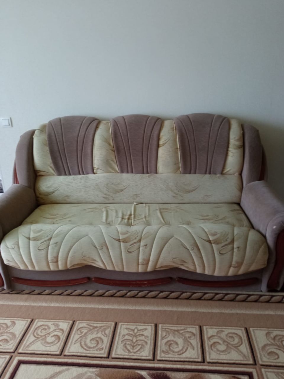 Продам диван ( раскладной )