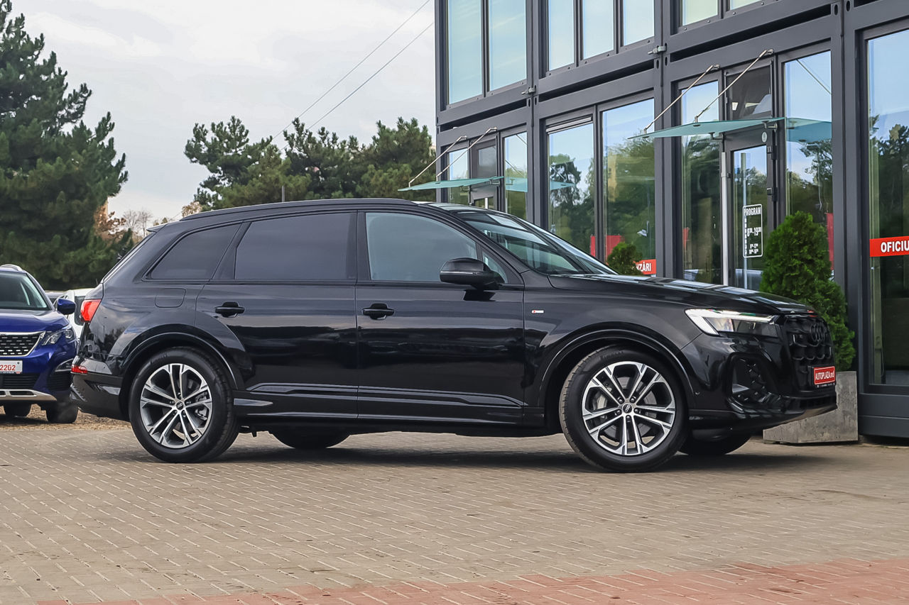 Audi Q7 an. 2025 cu rulaj 1 km, Mild Hybrid (benzină), 75950