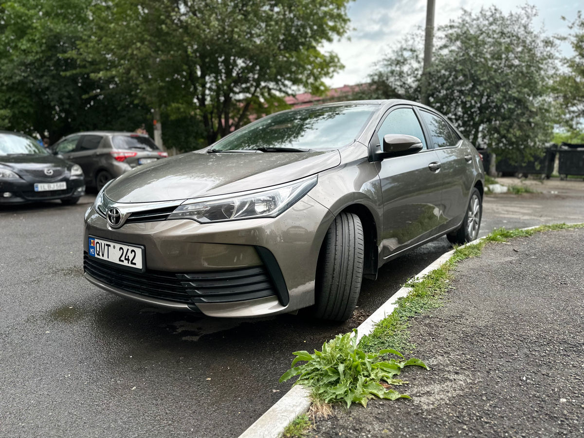 Toyota Corolla an. 2018 cu rulaj 159000 km, Benzină, 9900