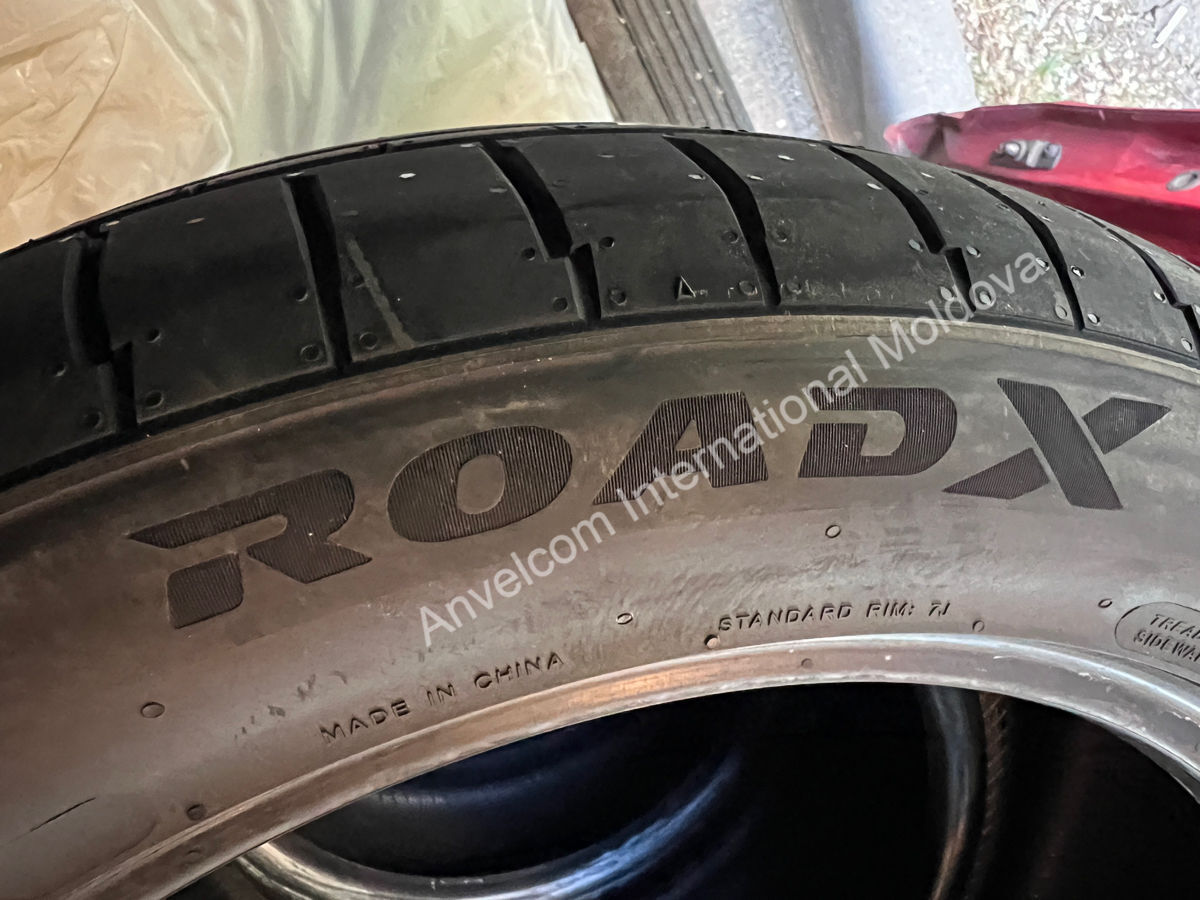 R17 235/45 RoadX RXMotion DU71