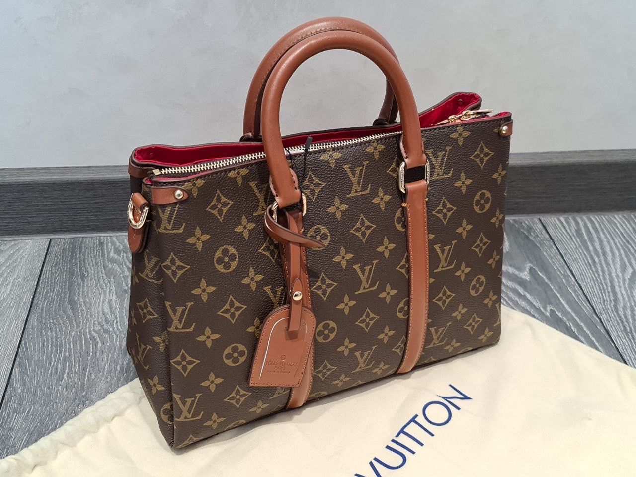 Сумка Louis Vuitton