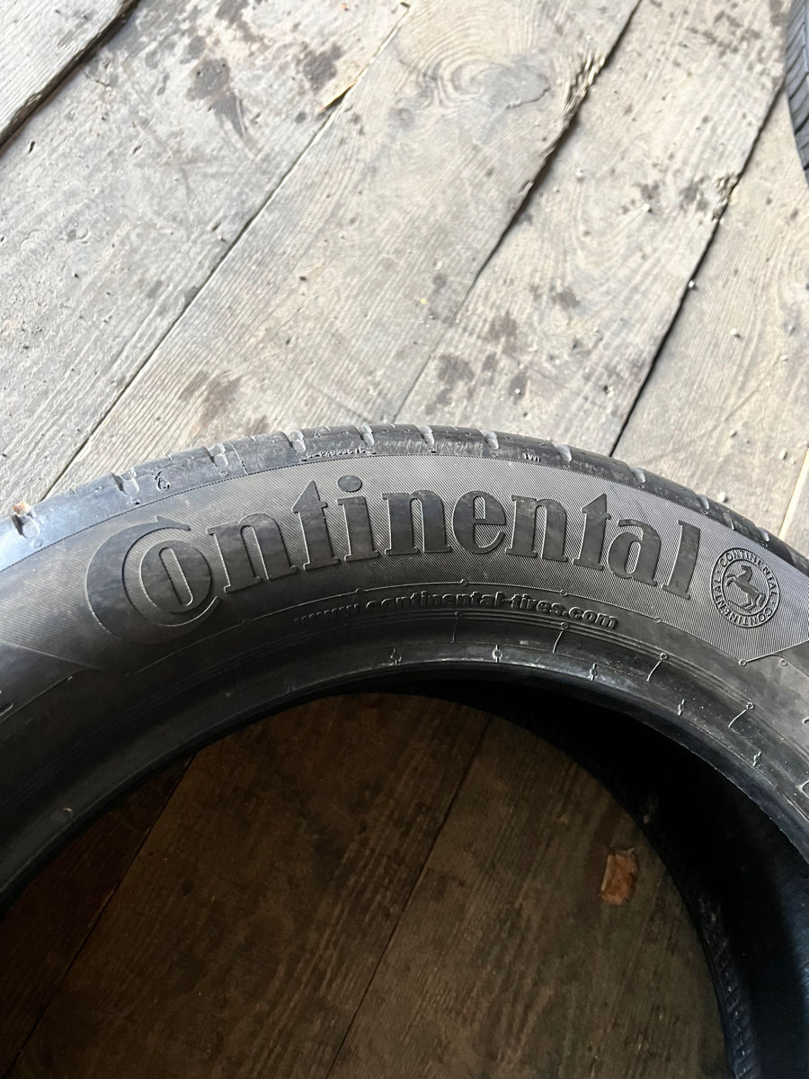 Летние шины 215/55R17 Continental