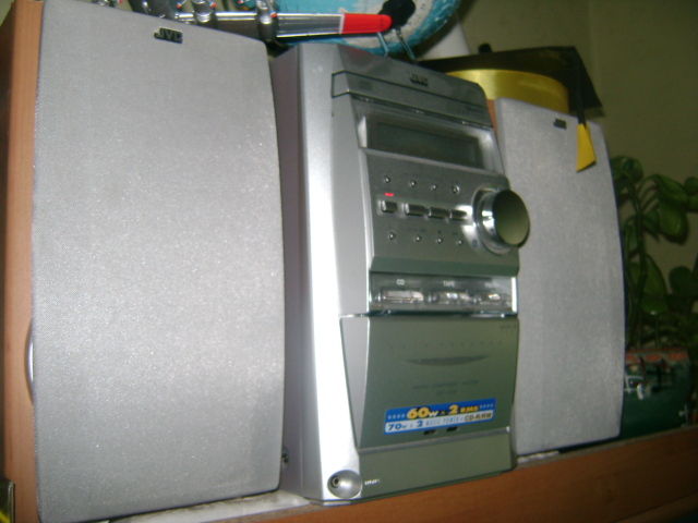 Музыкальный Центр "JVC". cd-r/rw. Aux.