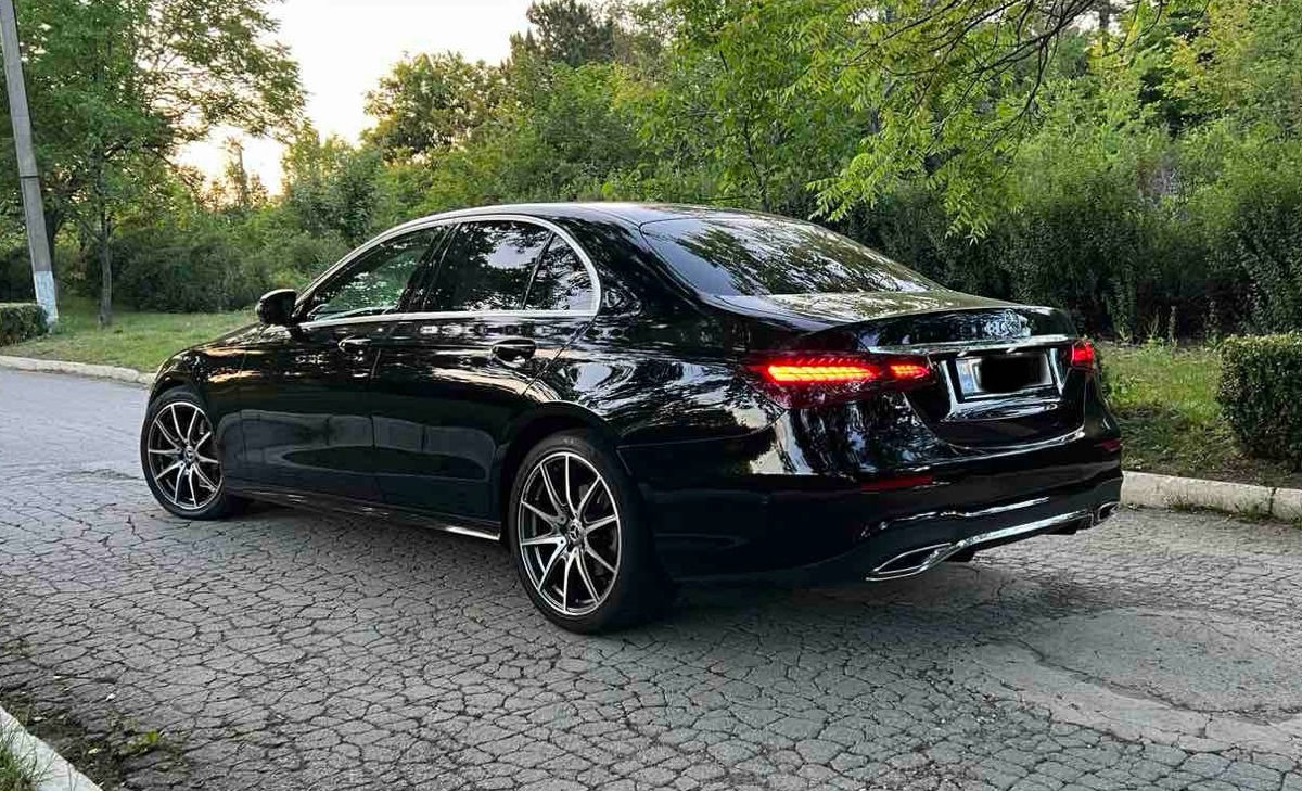 Mercedes E-Class an. 2021 cu rulaj 142000 km, Diesel, 32000