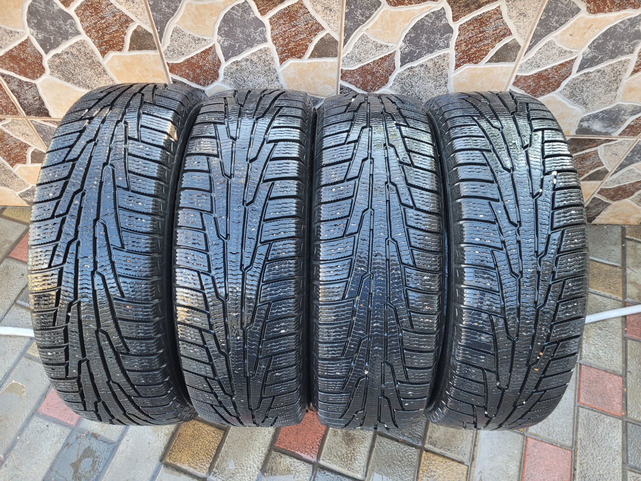 Cauciucuri Nokian R15 185-65