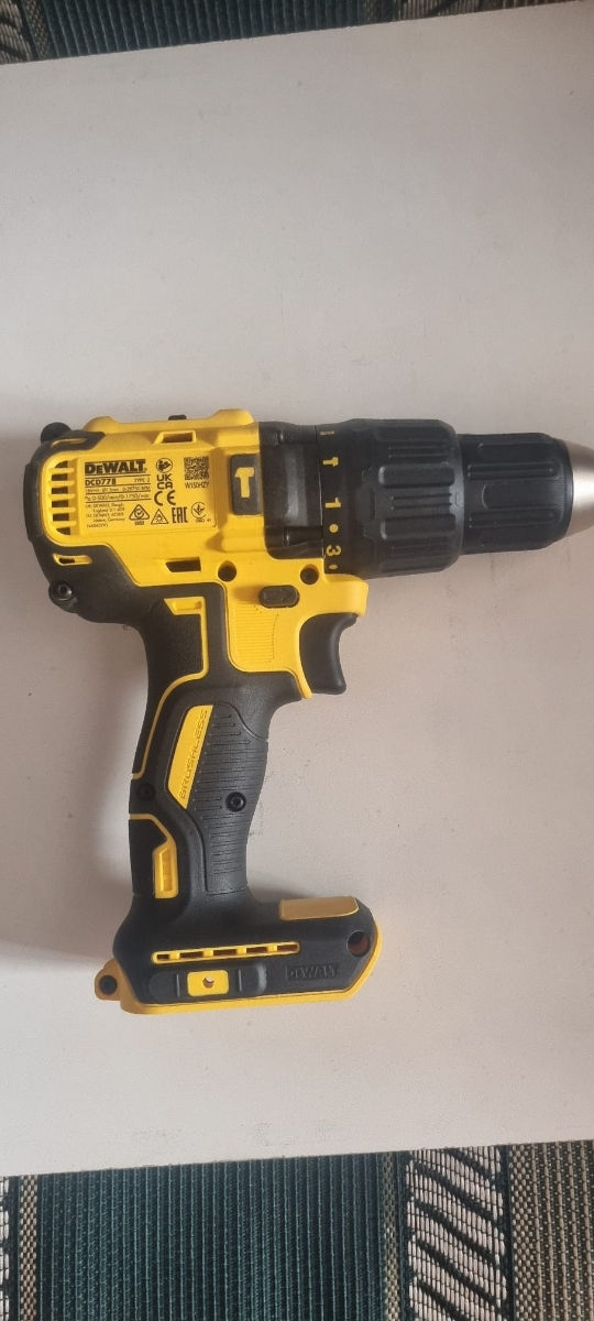 Шуруповерт dewalt dcd 778