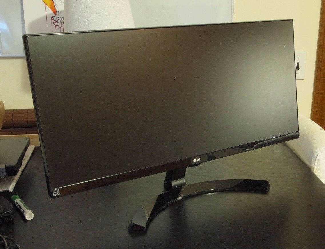 LG UltraWide IPS Monitor with FreeSync