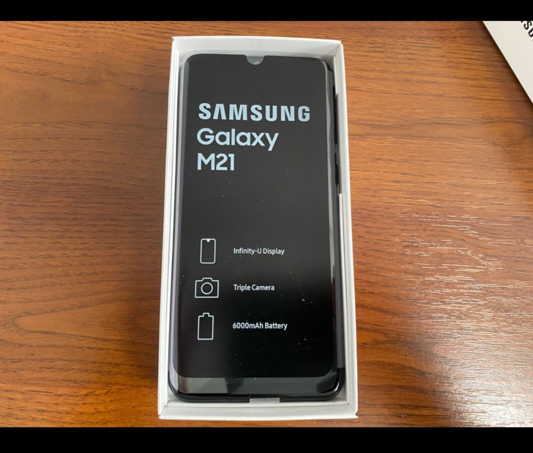 Продам новый samsung m21