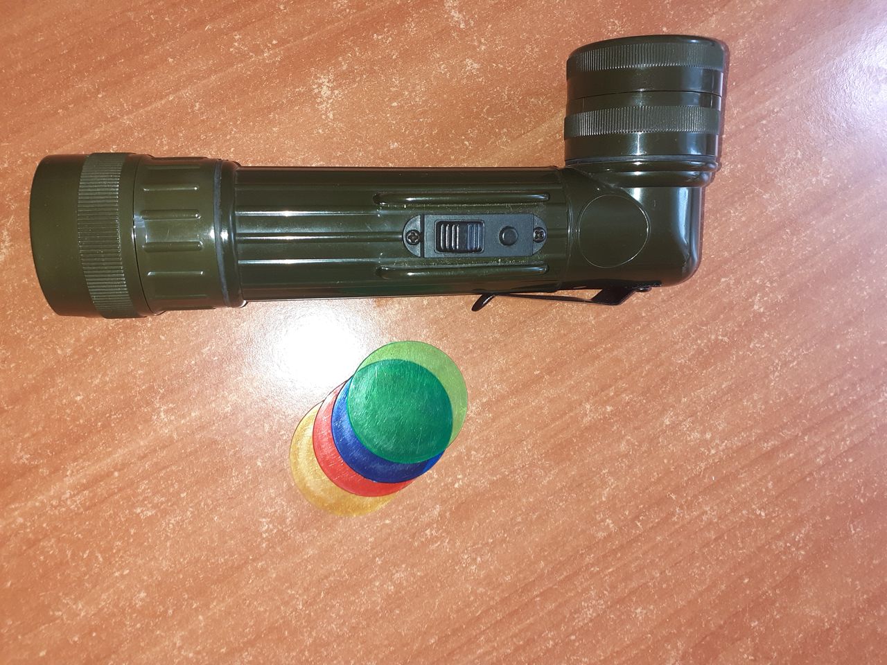 Фонарик TL-122