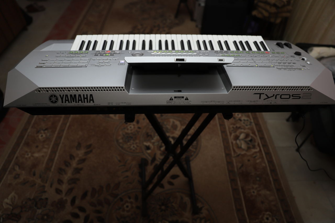 Yamaha Tyros 2 Practic Noua