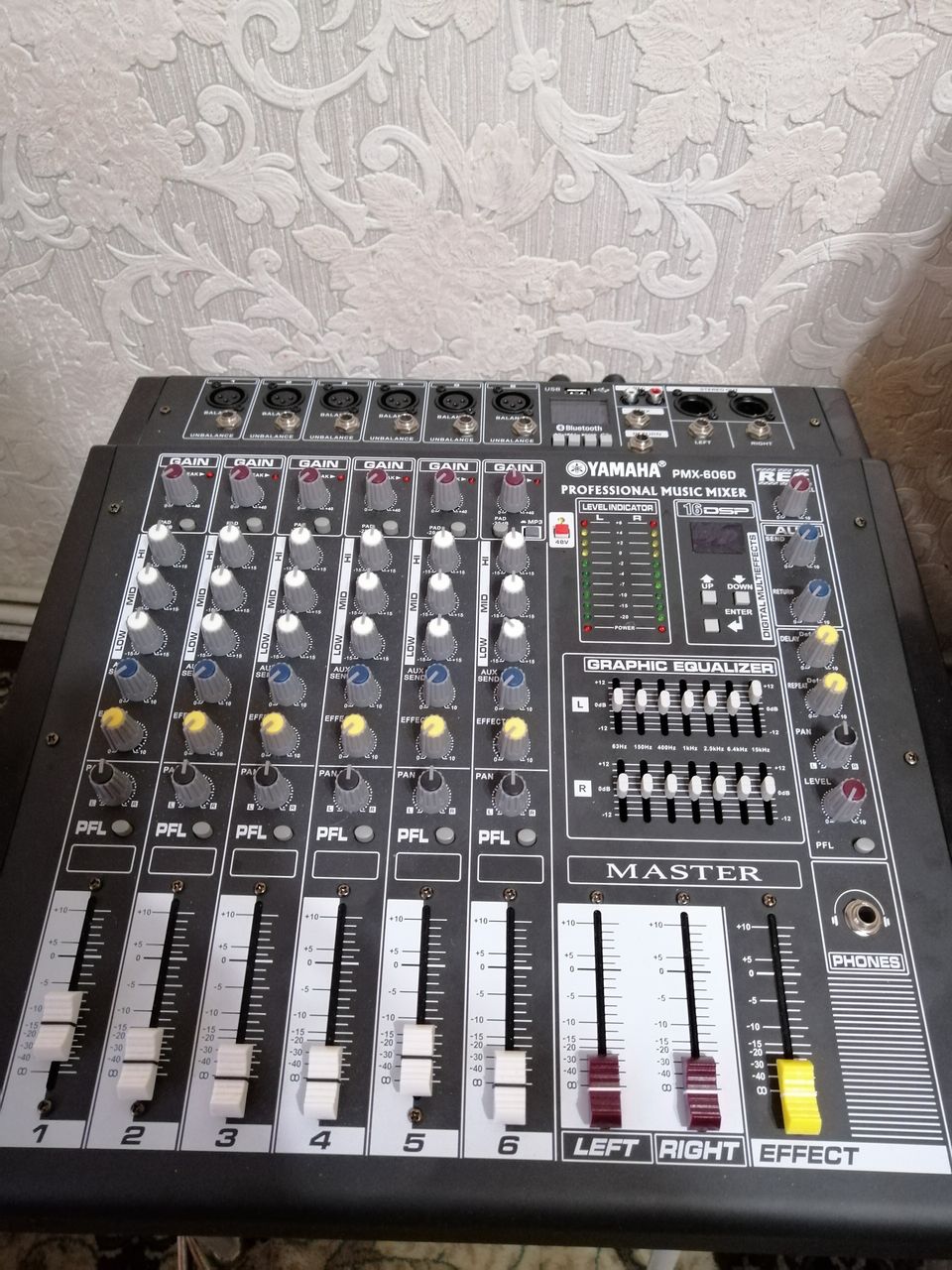 Boxe JBL 2000W cu amplificator Yamaha