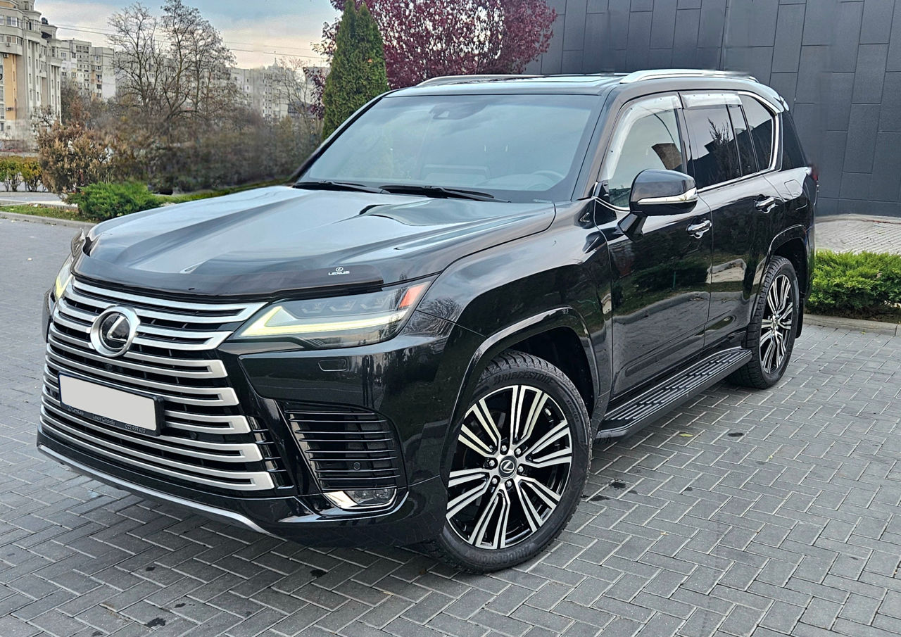 Lexus LX Series an. 2022 cu rulaj 24000 km, Diesel, 108000