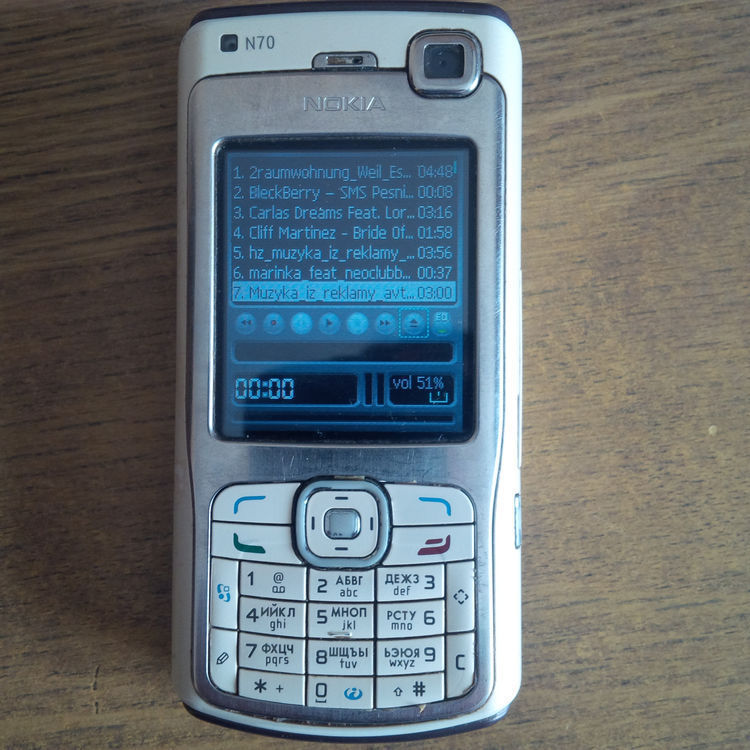 Nokia N70