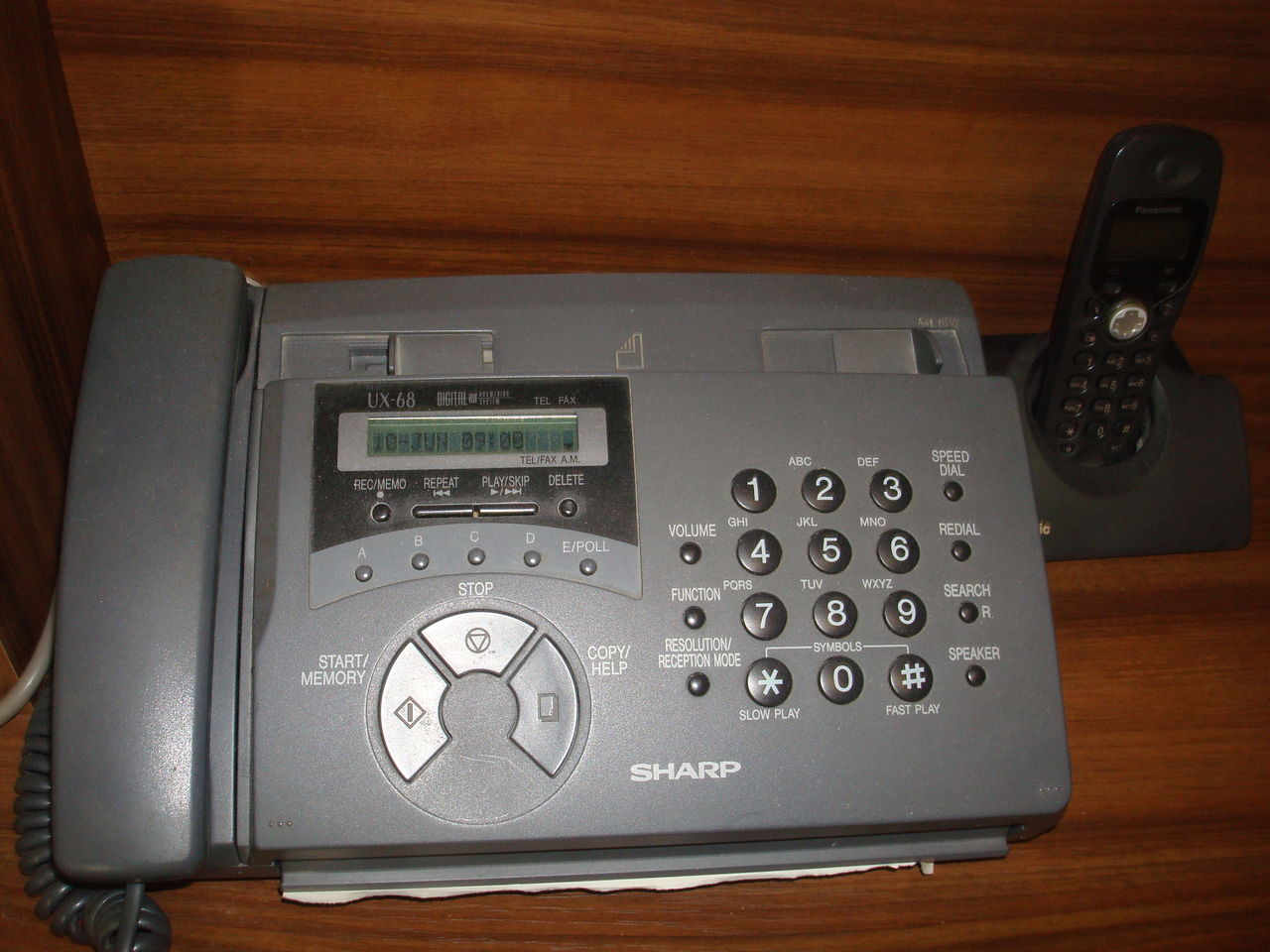 Se vinde fax, marca Sharp