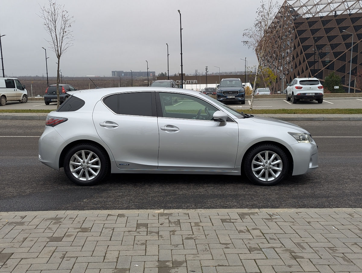 Lexus CT Series an. 2013 cu rulaj 185000 km, Hybrid, 9999