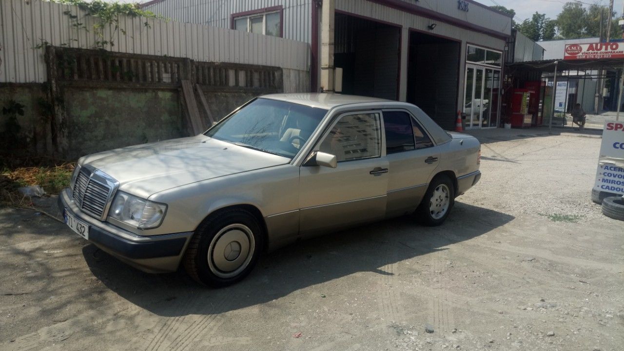 Mercedes Series (W124)