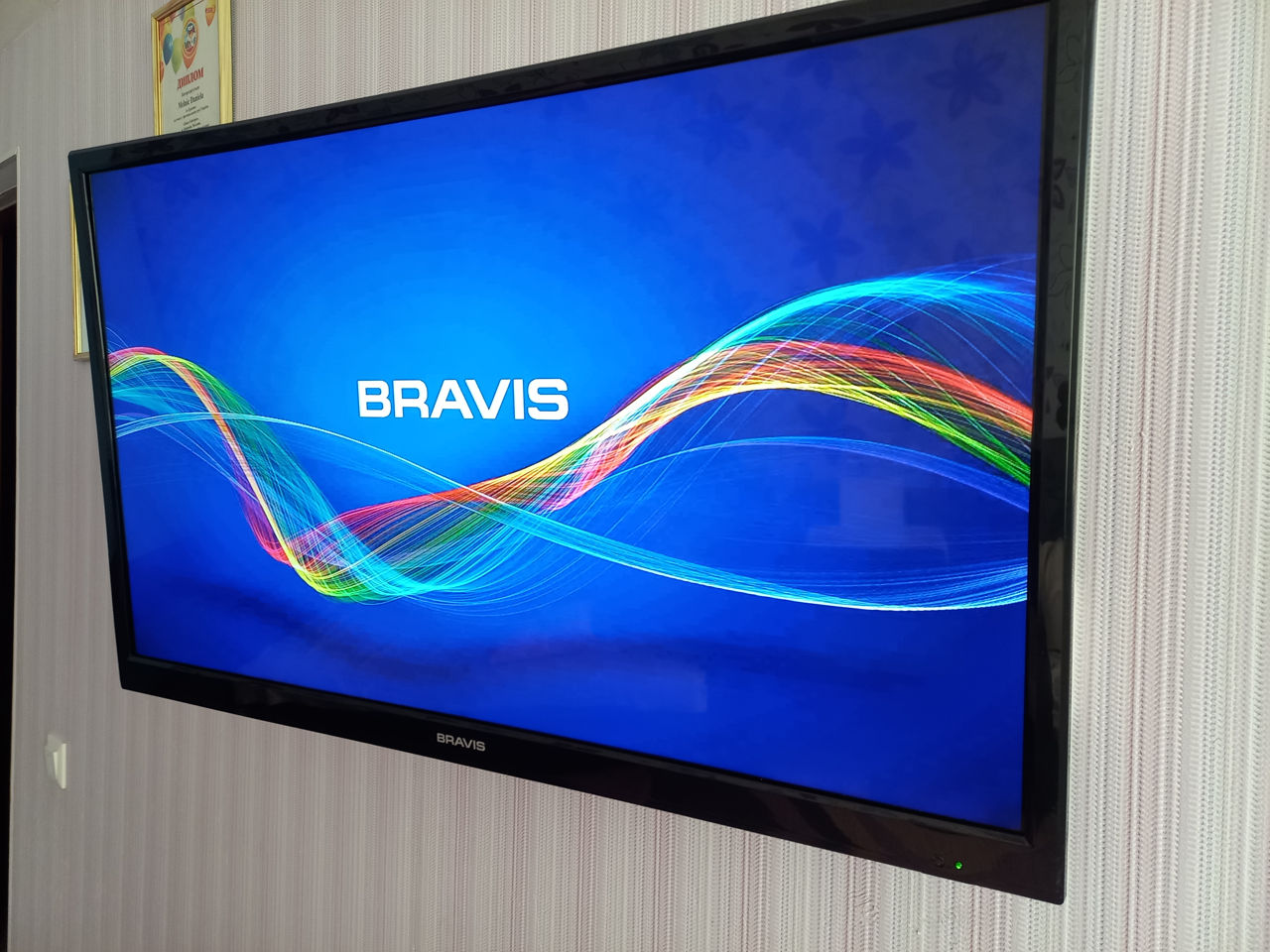 Bravis 32 inch