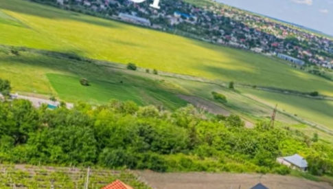 Bacioi teren 17 ari linga padure pentru constructie