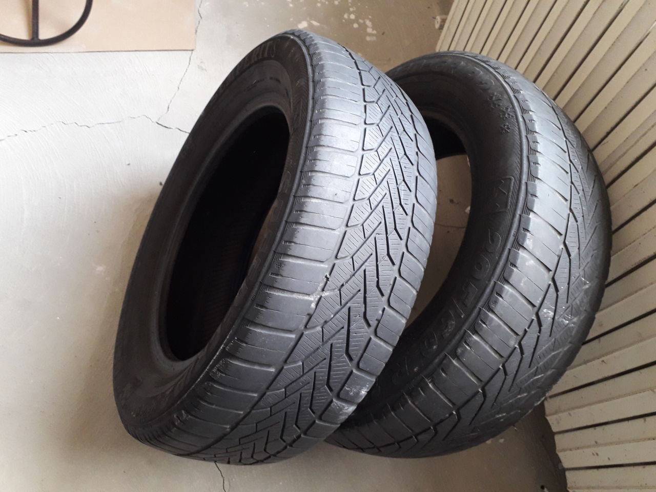 2 cauciucuri semperit r16 205 - 60