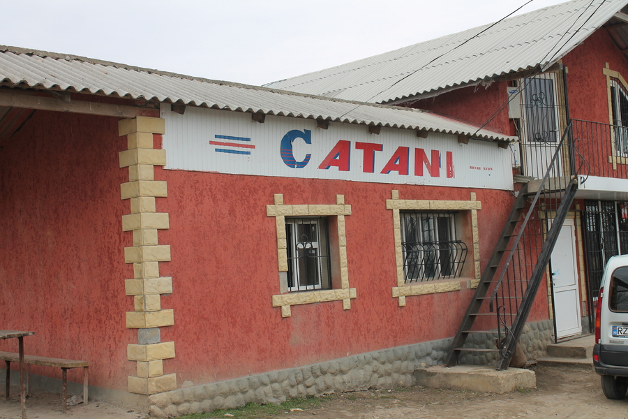 schimb pe un apartament afacere rentabila sau vind la pret negociabil