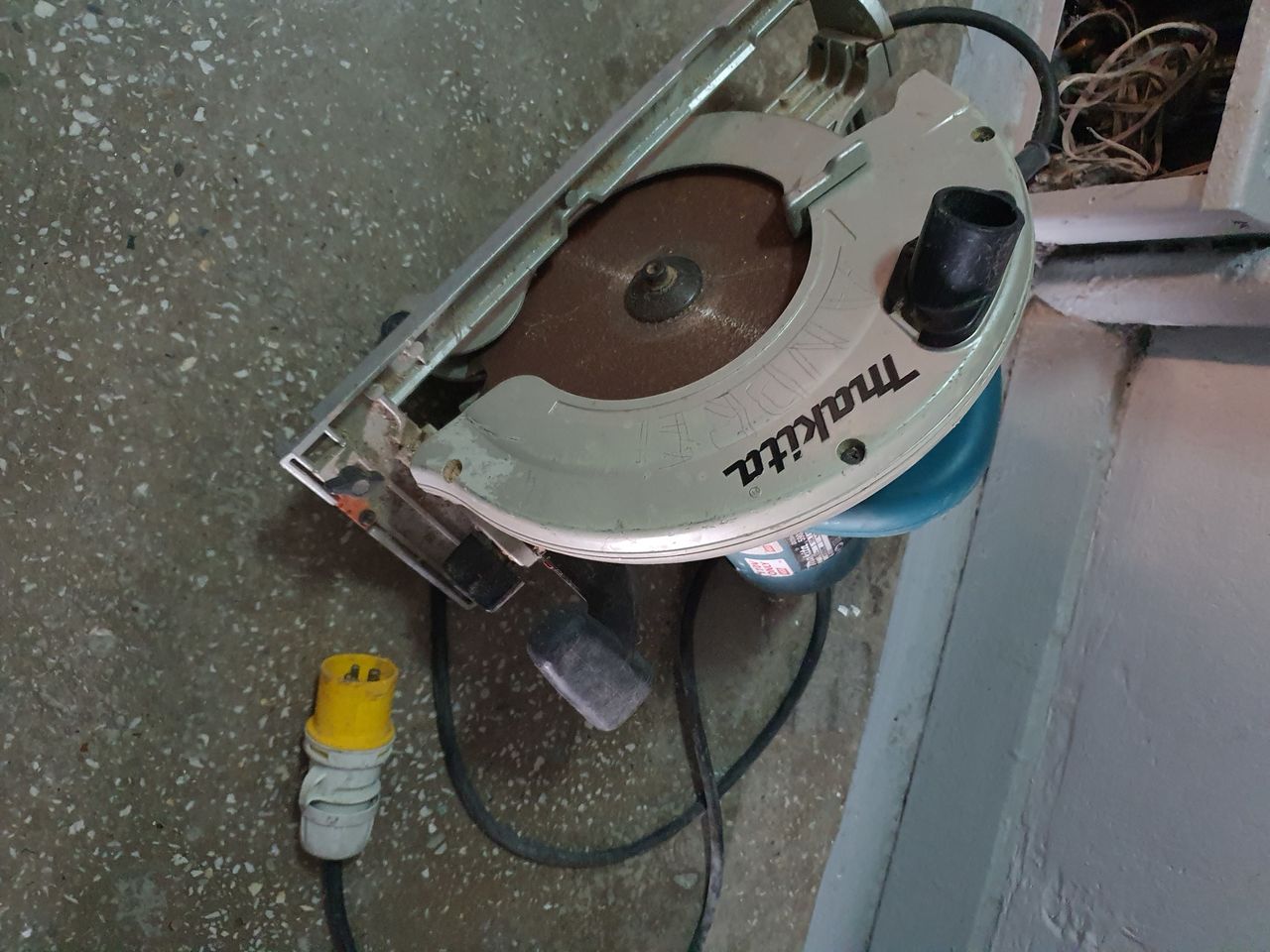 Пила дисковая Makita 5903 R, 1550w, 235mm