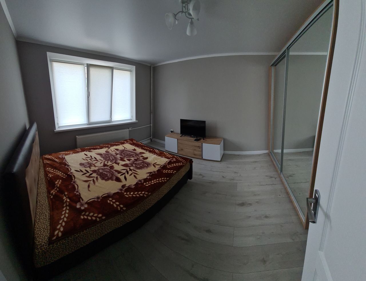 Dau în chirie 2 camere în camin