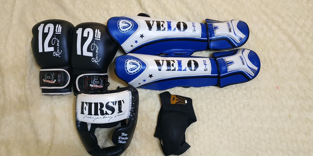 Echipament Kickboxing