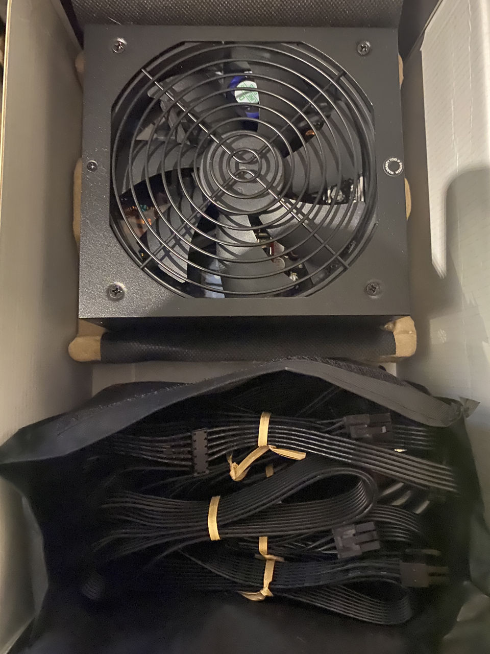 Продам блок питания на 750W